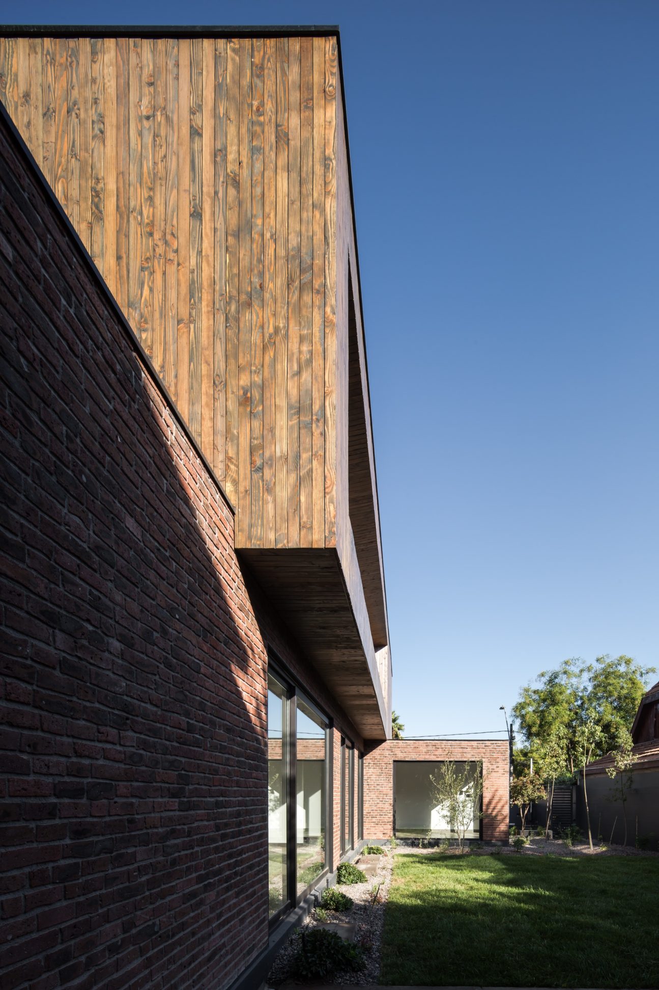 Los Lomajes House by APIO Arquitectos | Nico Saieh